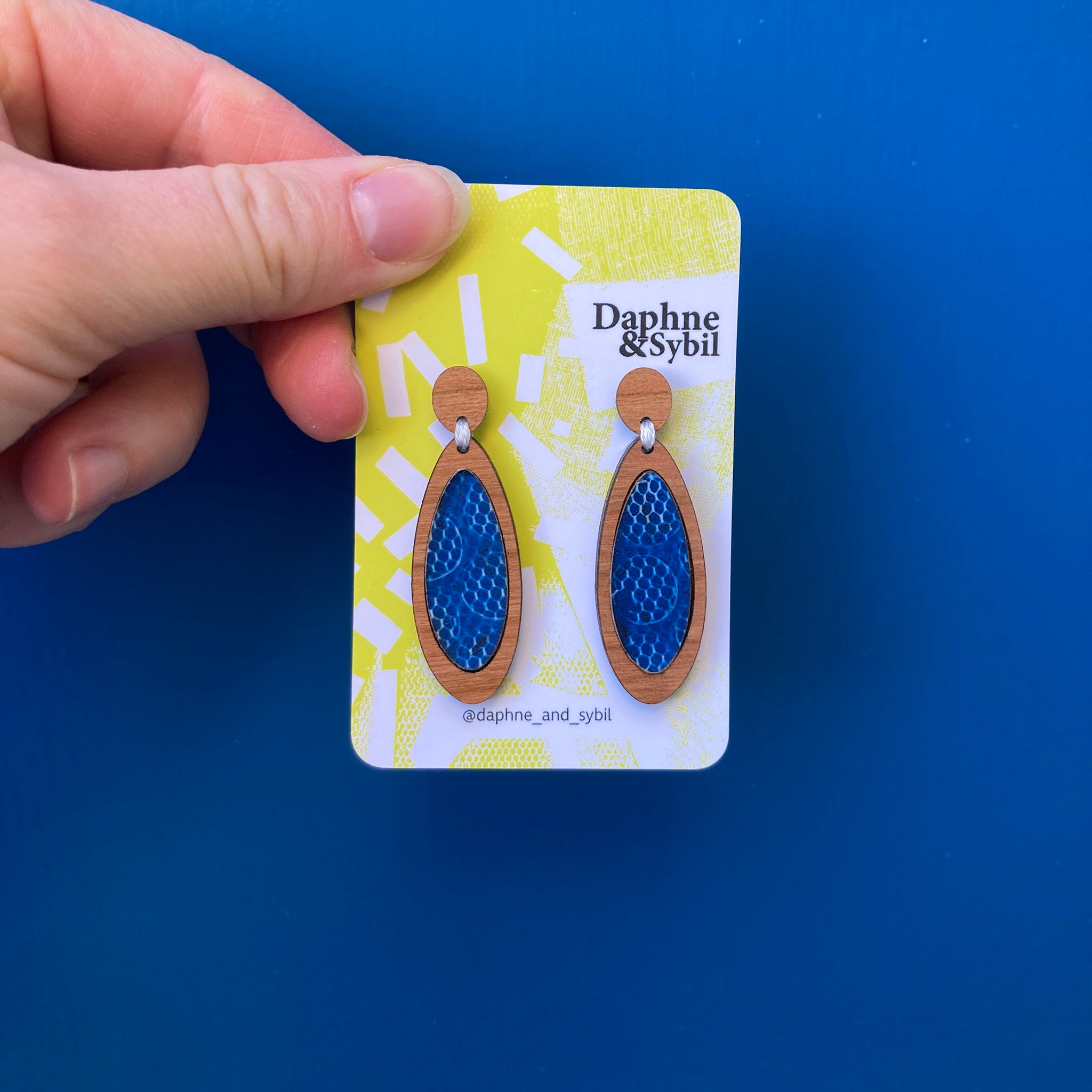 Drops – Daphne & Sybil